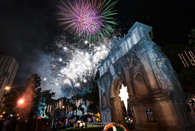 METRO MANILA | UST Paskuhan 2010 - Lakad Pilipinas